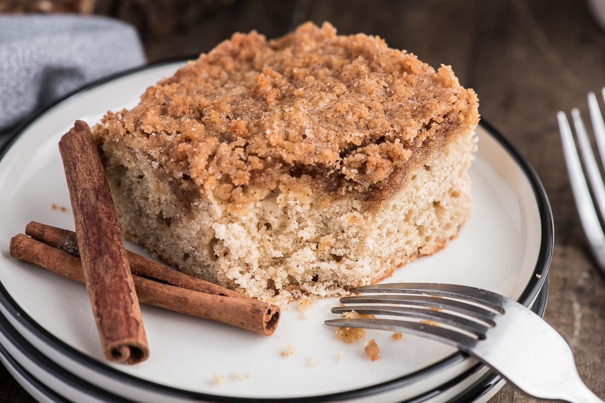 Streusel Cinnamon Coffee Cake Recipe - An Italian in my Kitchen