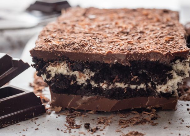 Homemade Cookies and Cream Chocolate Dream Bar - An Italian in my Kitchen
