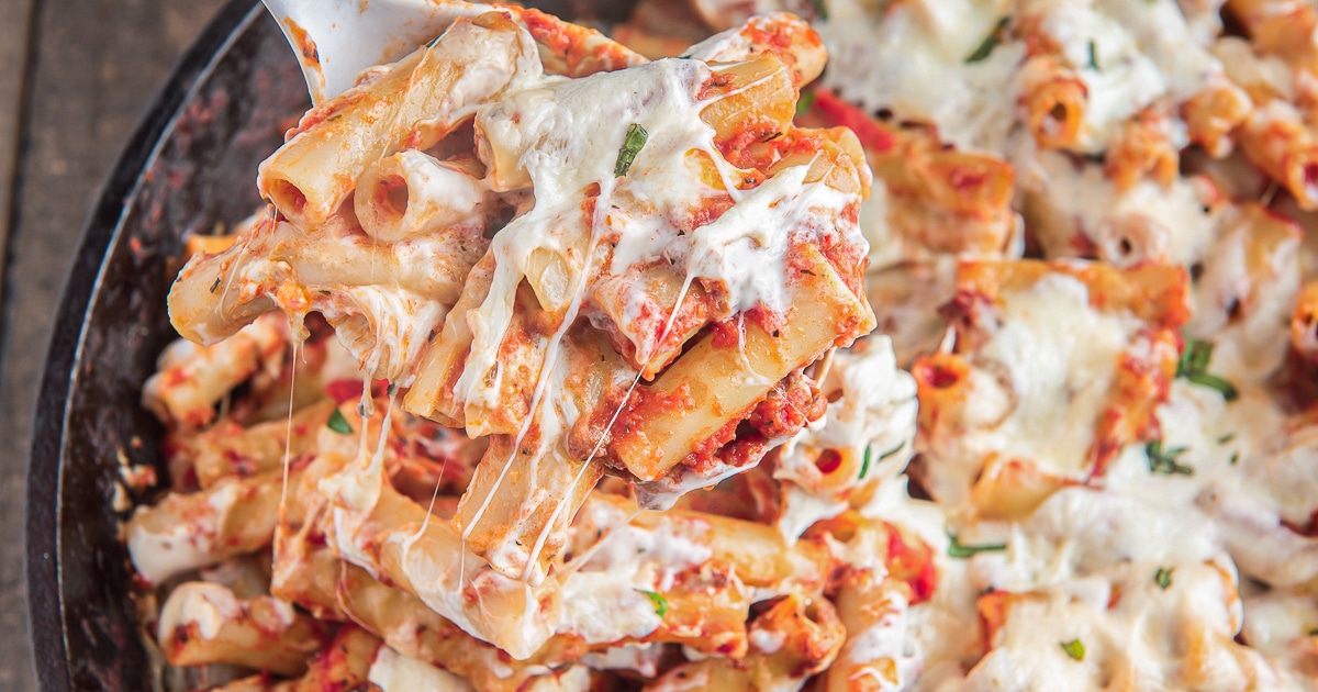 Creamy Tacky Baked Pasta - Street Food Spectacle