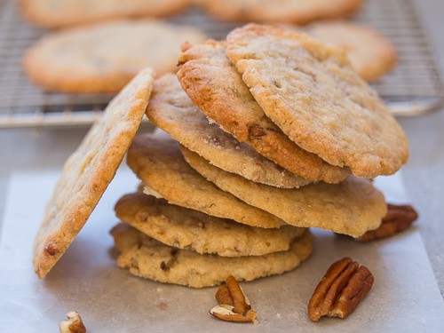 Crunchy Pecan Cookies - An Italian in my Kitchen