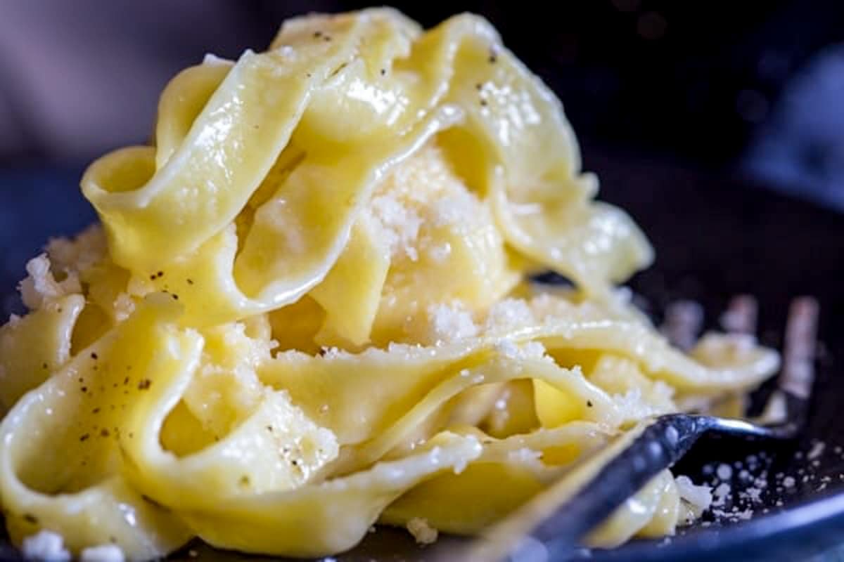 Traditional Alfredo Pasta Recipe - An Italian in my Kitchen