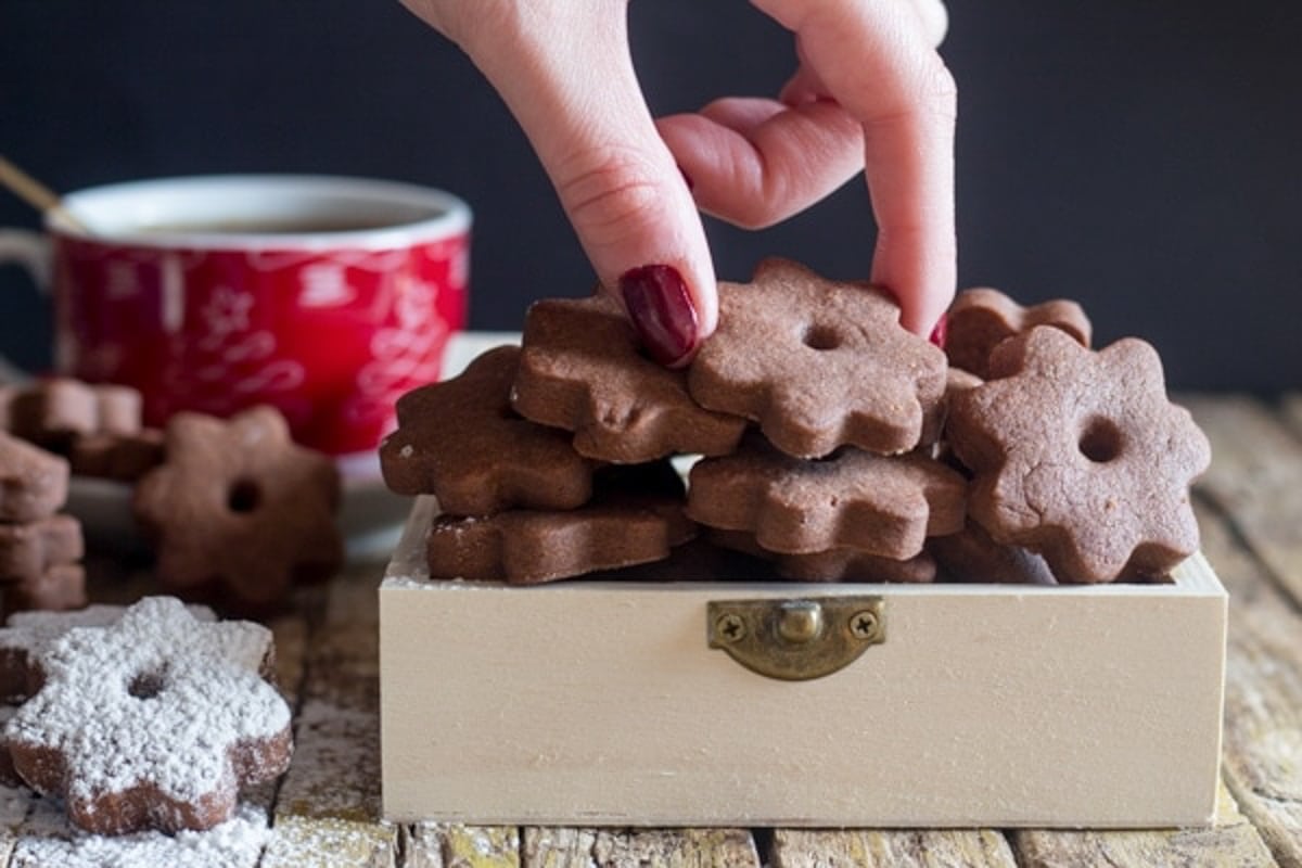 Chocolate Canestrelli Cookies Recipe - An Italian in my Kitchen