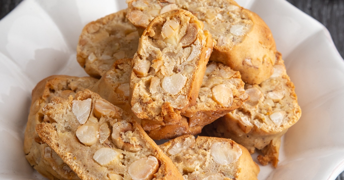 Pepatelli - Italian Christmas Cantucci Recipe - An Italian in my Kitchen