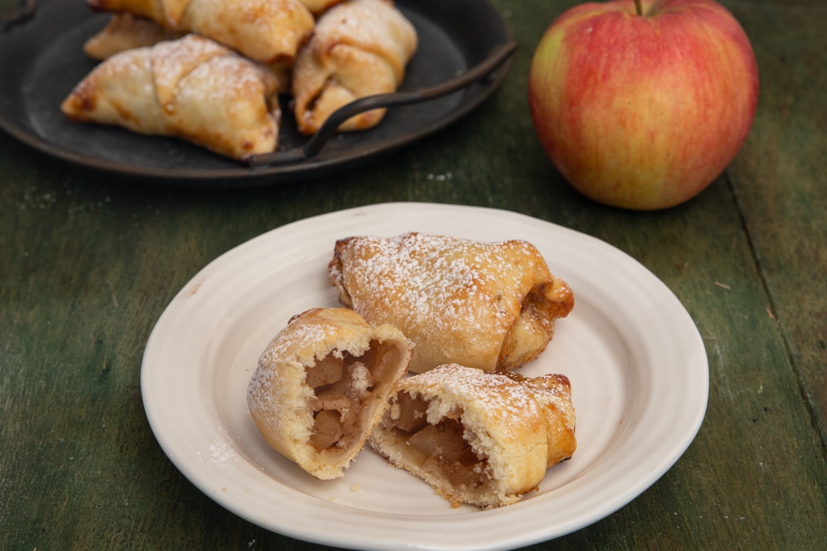 Easy Apple Pie Crescent Rolls Recipe - An Italian in my Kitchen