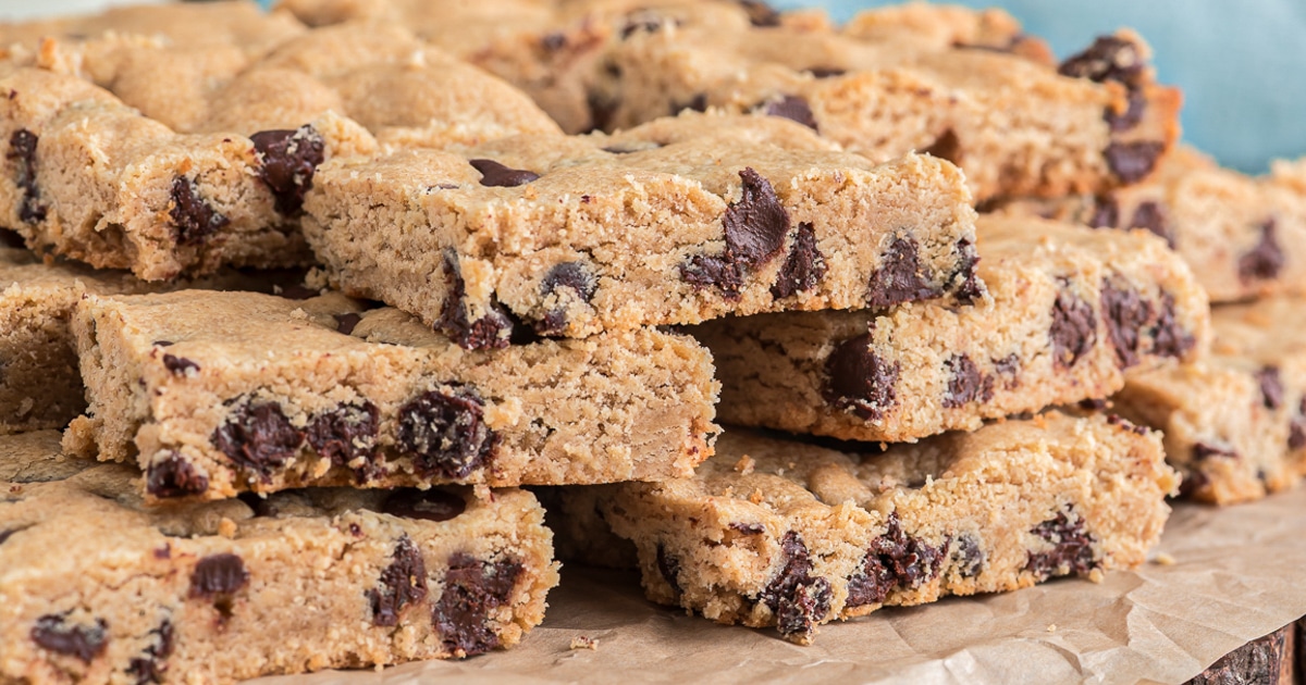 Peanut Butter Bars Recipe - An Italian in my Kitchen - Street Food Spectacle